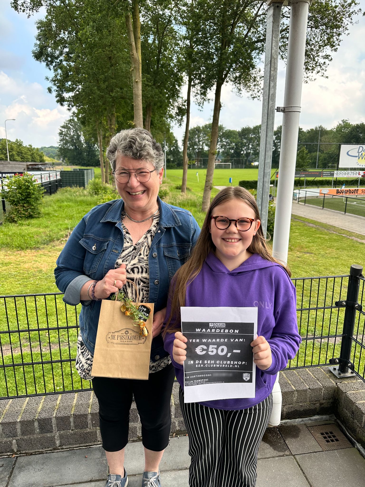 Prijzen vouwfolder SEH uitgereikt | vv SEH